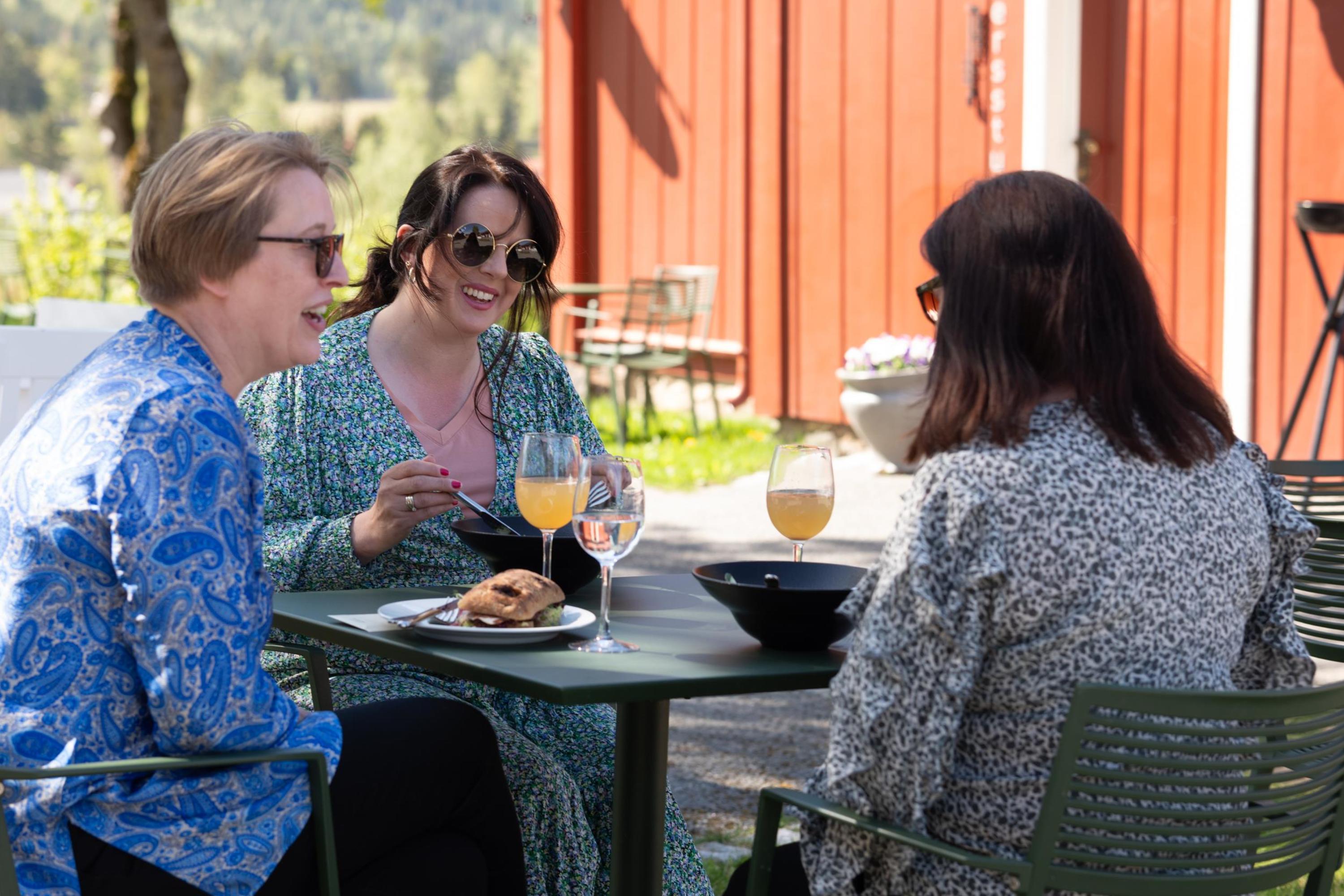 Restaurant og Kafé på Granavolden Hotel & Gjæstgiveri - Visit Øst-Norge